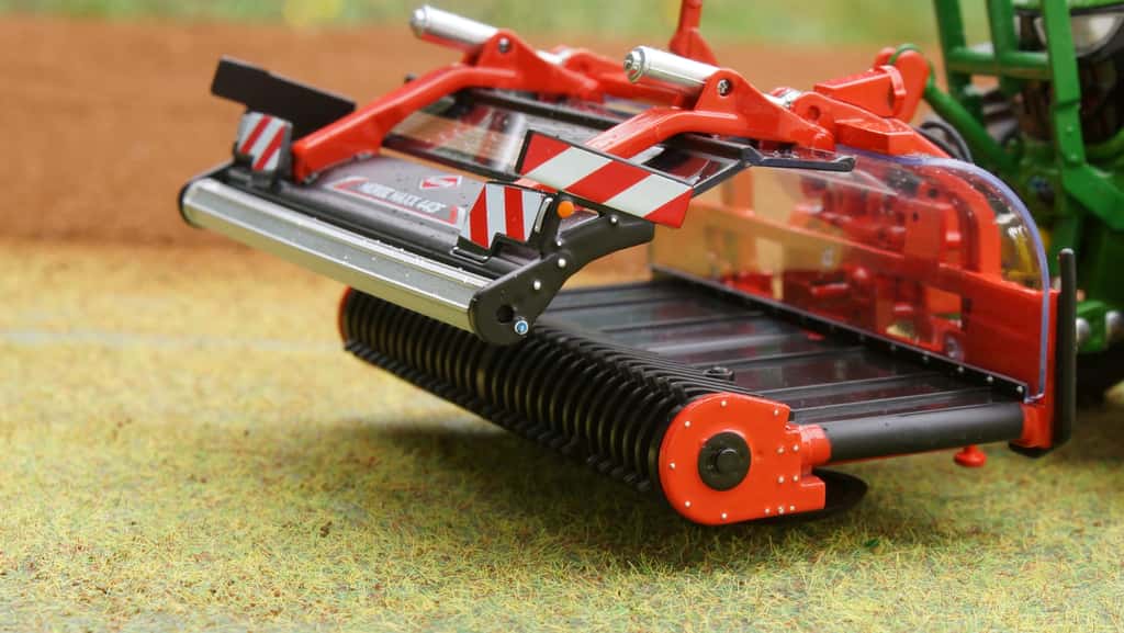 Kuhn MAXX 440 F: Mit dem Band vorneweg