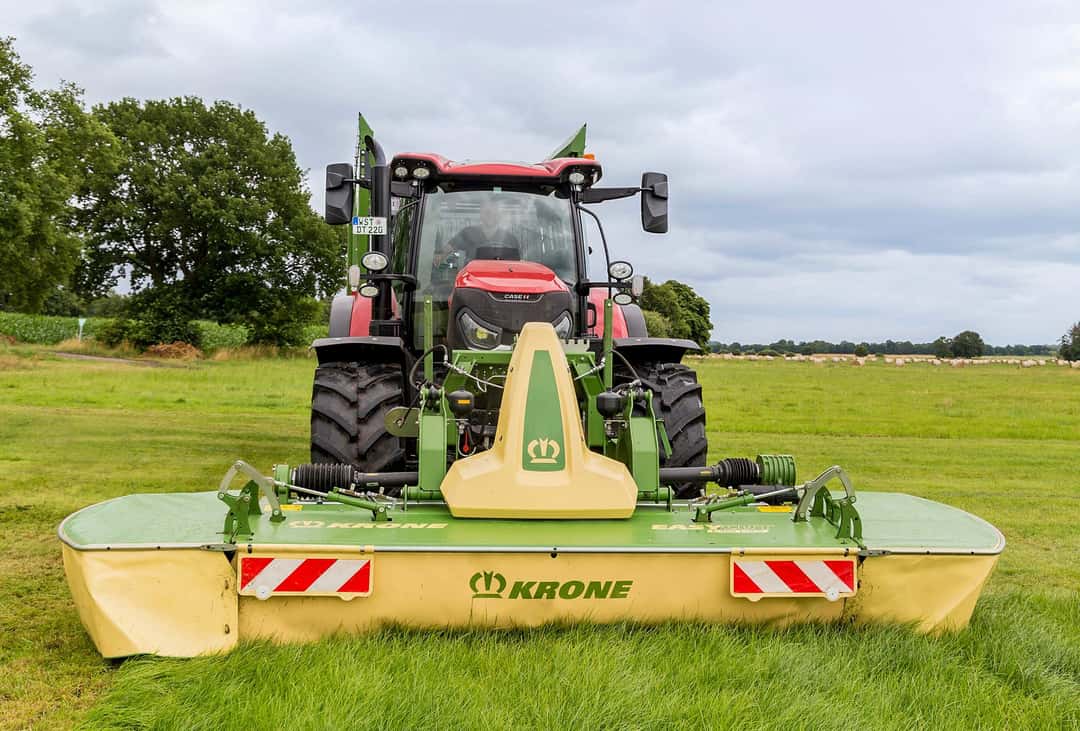 Frontmähwerk Krone EasyCut F 400 Fold: Einen Meter mehr | profi