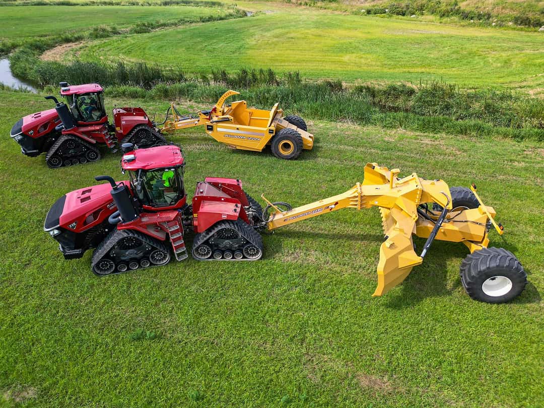 Canada: Pulldozer und Scraper für eine großflächige Erdbewegung | profi