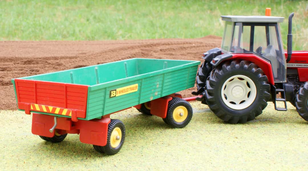 8-wheel Trailer : Mit großer Fläche | profi online | profi