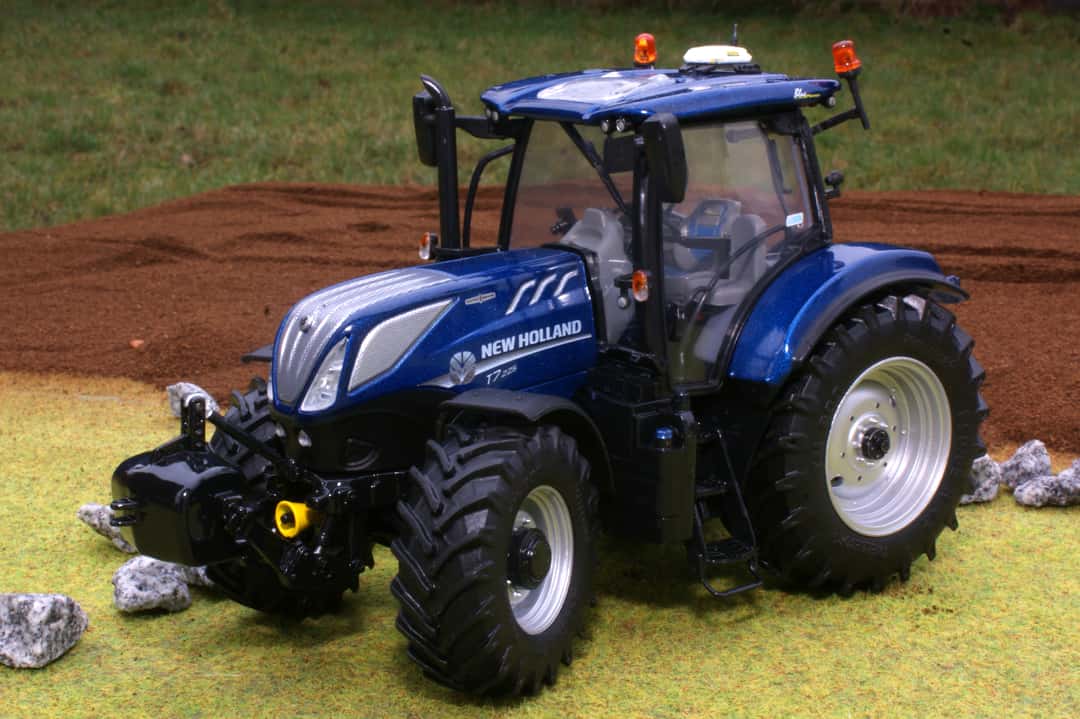 T7.225 Blue Power: Schwer und schick | profi