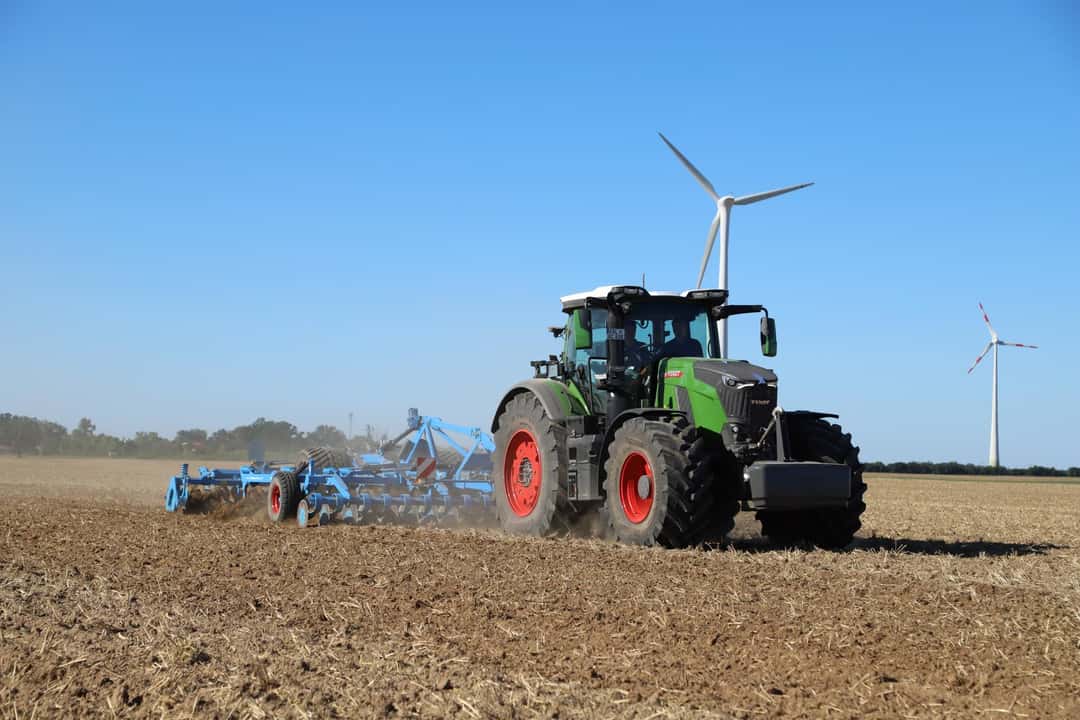 Brandneuer Fendt 800 mit bis zu 343 PS | profi