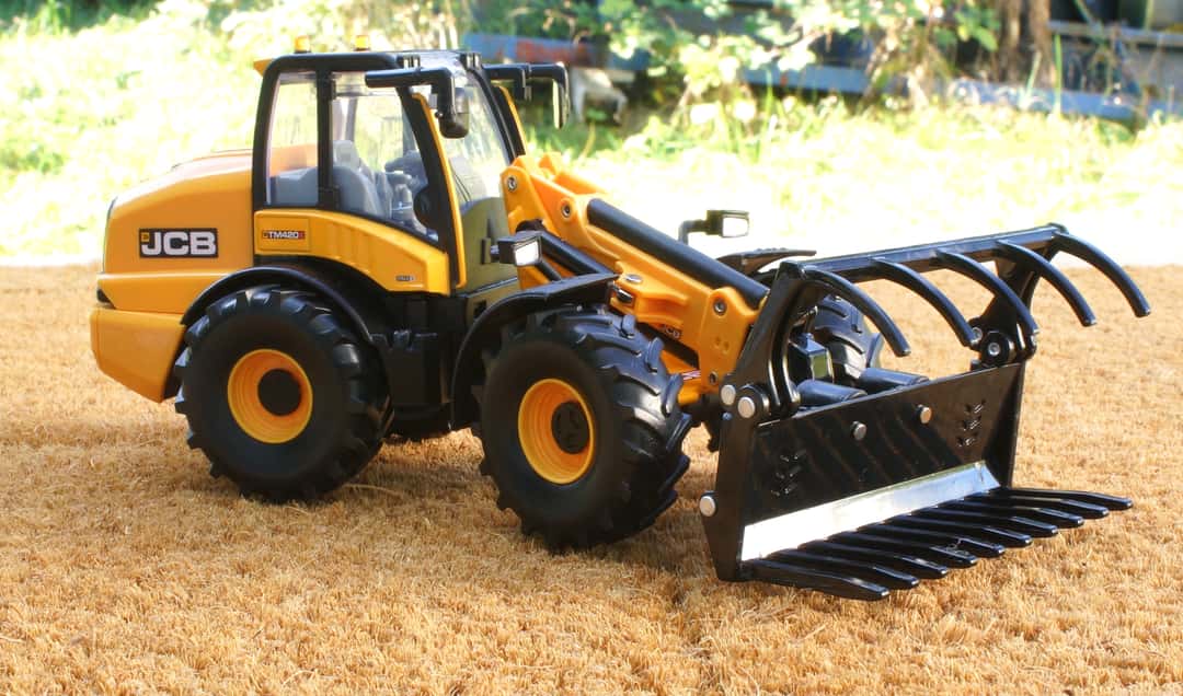 JCB TM 420 S als Modell | profi
