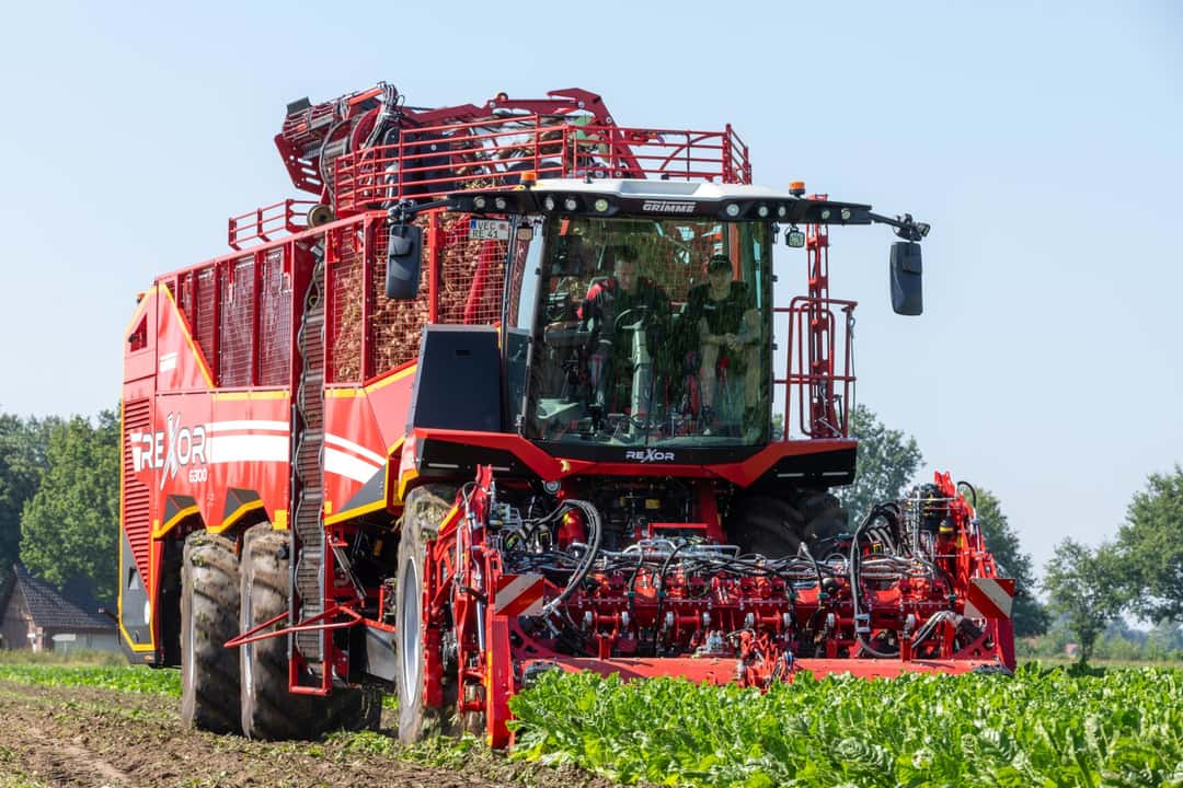 Grimme Rexor 6300: Mit verbessertem Fahrkomfort und Rundumsicht | profi