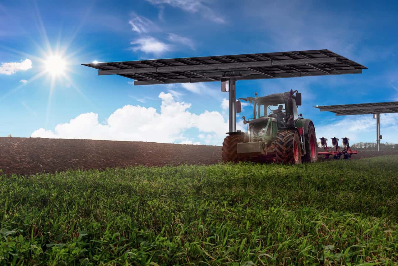 Agri-PV mit zweiachsigem Nachführsystem