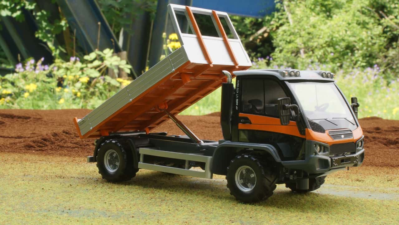 Aebi TP 470 Vario mit Pritsche: Ein Muli für Berge und Kommune